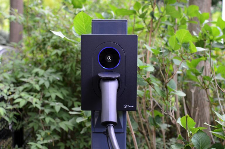 Zaptec Go 2: laden op zonne-energie, geïnstalleerd binnen 5 dagen